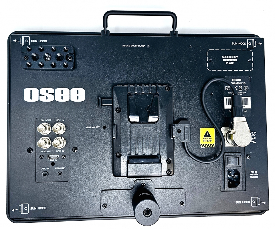 4K 15" LCD Monitor with V Battery Mount